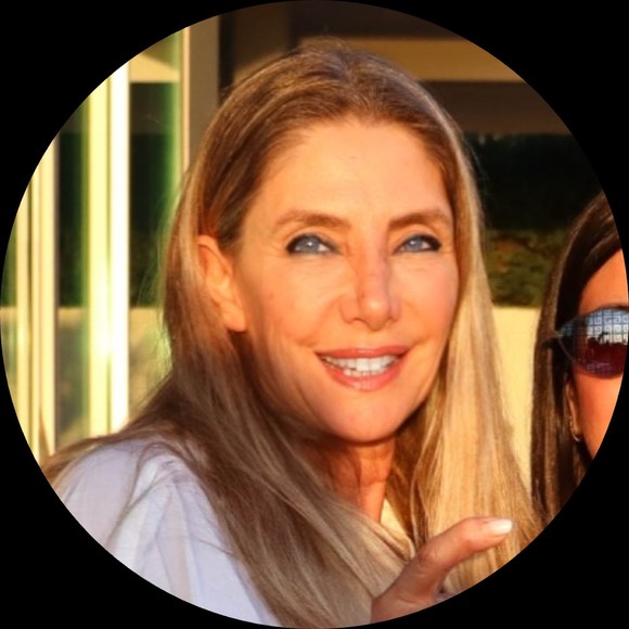 Eveline's Closet (@eveline_design) | Poshmark